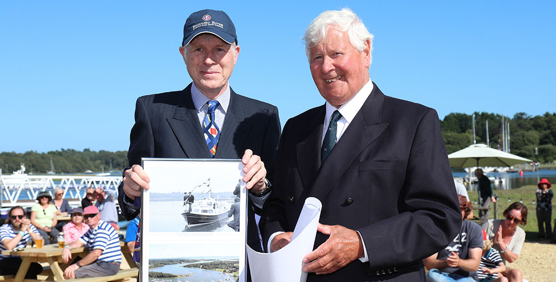 beaulieu-river-blog-contentimage_Lord-Montagu-presentation-to-Sir-Chay ...